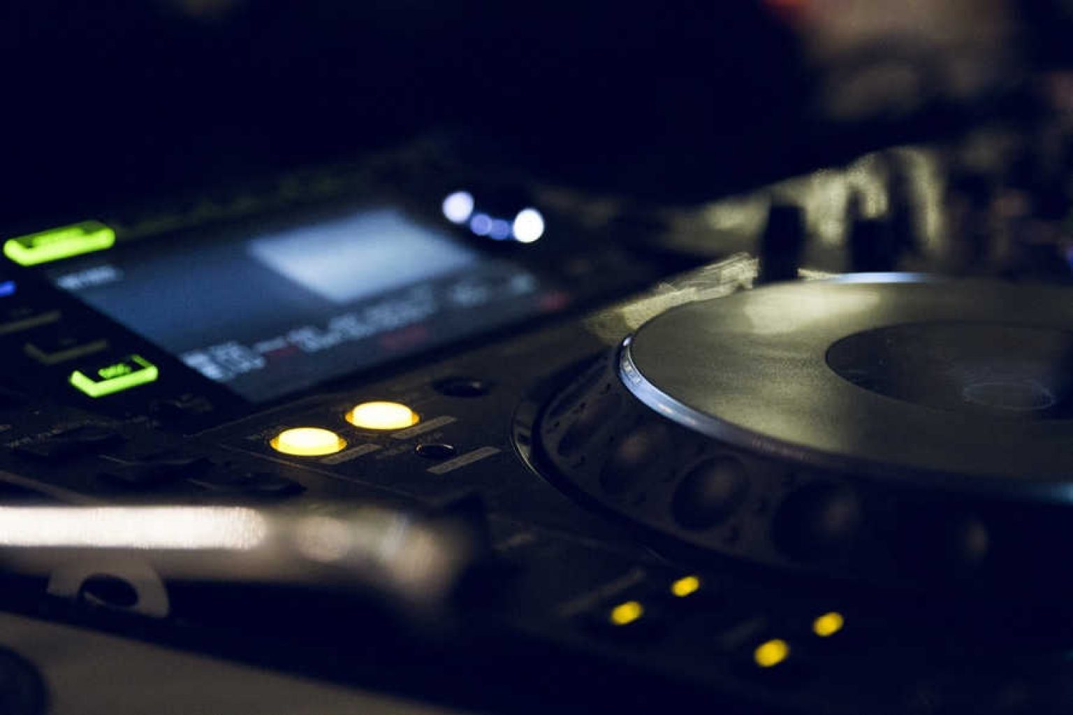 Como aprender a ser DJ - Tutorial: lo que necesitas saber en 2023